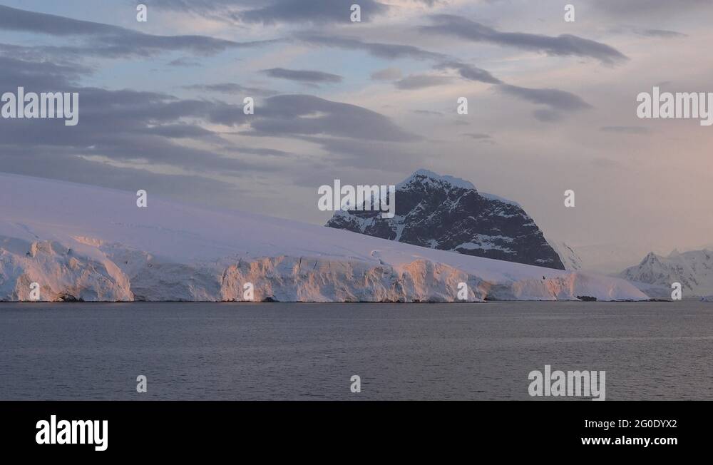 Ice spike Stock Videos & Footage - HD and 4K Video Clips - Alamy