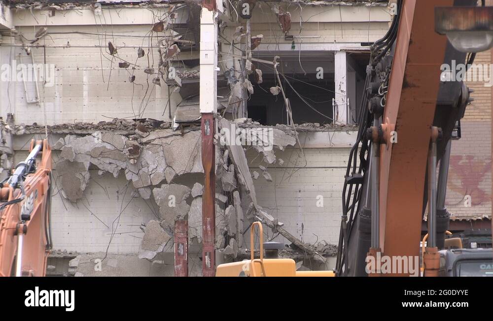 Demolition starts on iconic Honest eds retail store in Toronto Stock ...