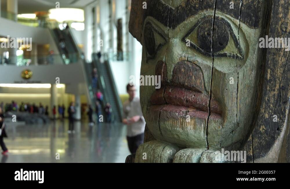 Busy museum Stock Videos & Footage - HD and 4K Video Clips - Alamy