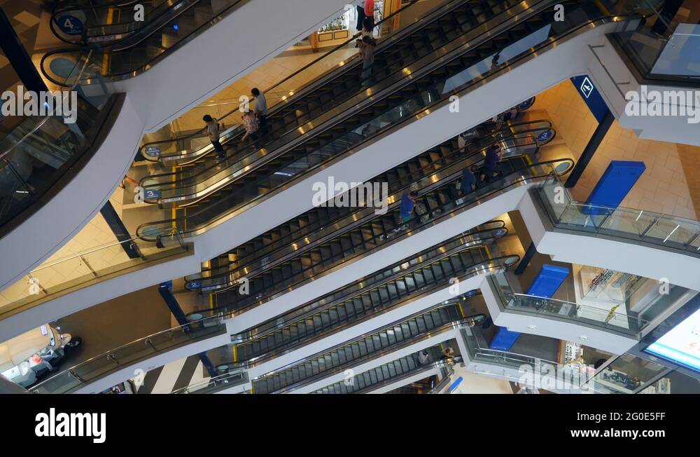 4K Time Lapse: People on Escalators in Big Shopping Mall Complex. Terminal 21 Stock Video ...