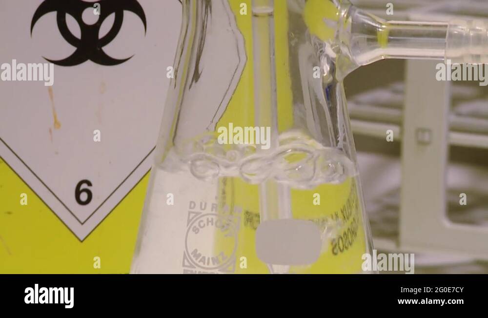 Bubbling erlenmeyer flask Stock Videos & Footage - HD and 4K Video ...
