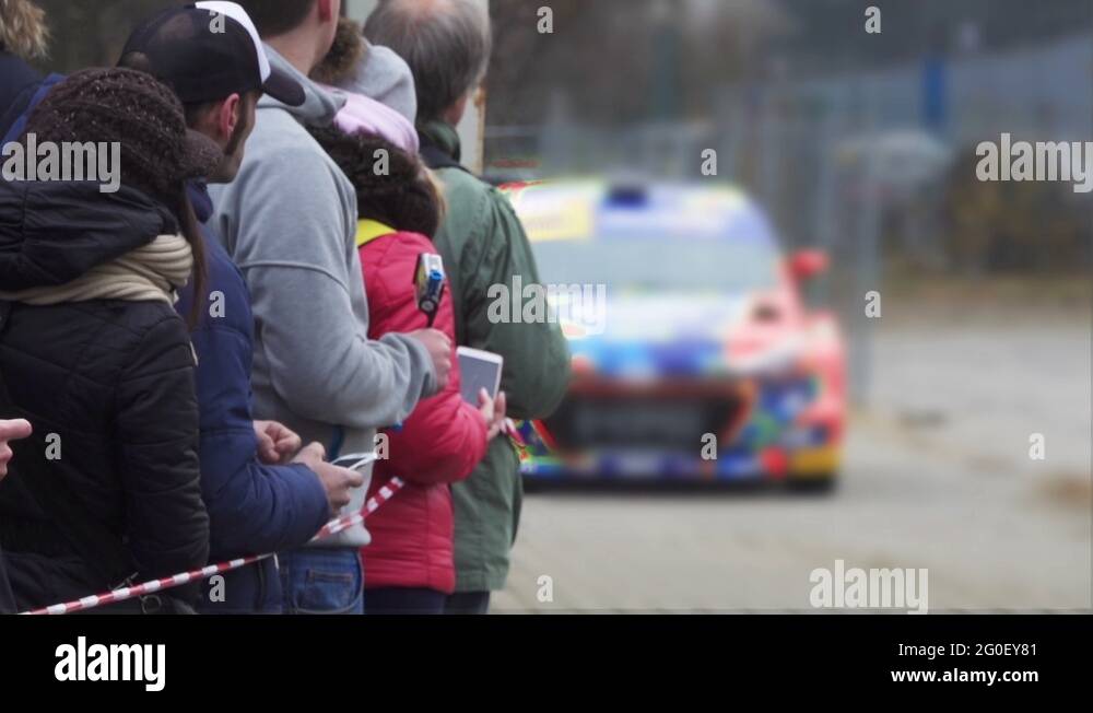 Crowd Look for Race Car Stock Video Footage - Alamy