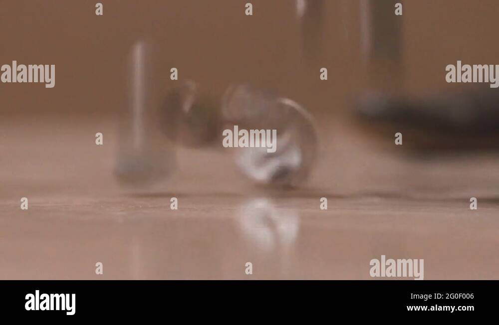 Money falling out of wallet Stock Videos & Footage - HD and 4K Video ...