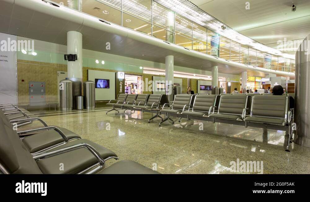 Crowded gate Stock Videos & Footage - HD and 4K Video Clips - Alamy