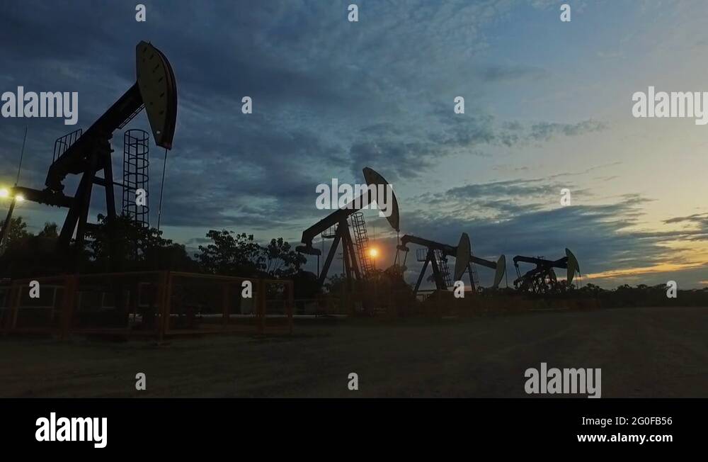 Oilfield camp Stock Videos & Footage - HD and 4K Video Clips - Alamy