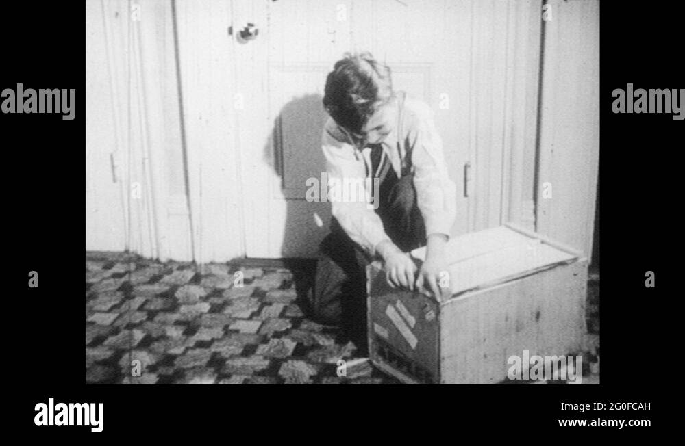 Crowbar crate Stock Videos & Footage - HD and 4K Video Clips - Alamy