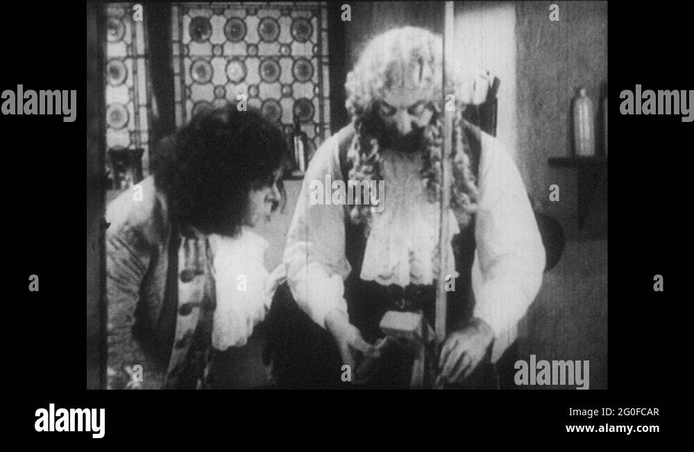 1930s: 1683 reenactment. Anton van Leeuwenhoek constructs the first ...