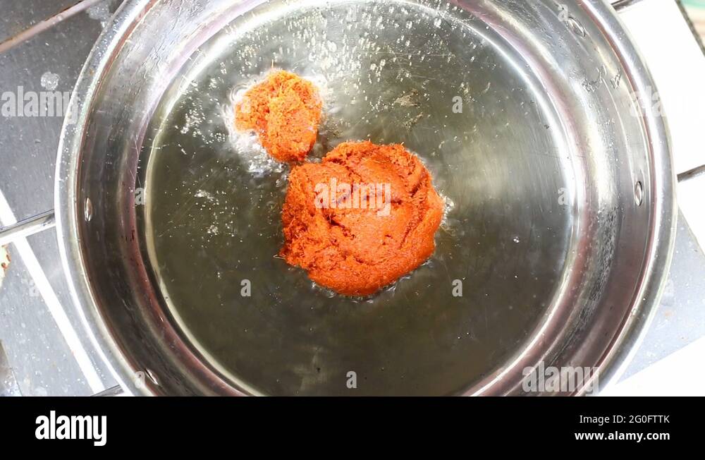 Paste pot Stock Videos & Footage - HD and 4K Video Clips - Alamy