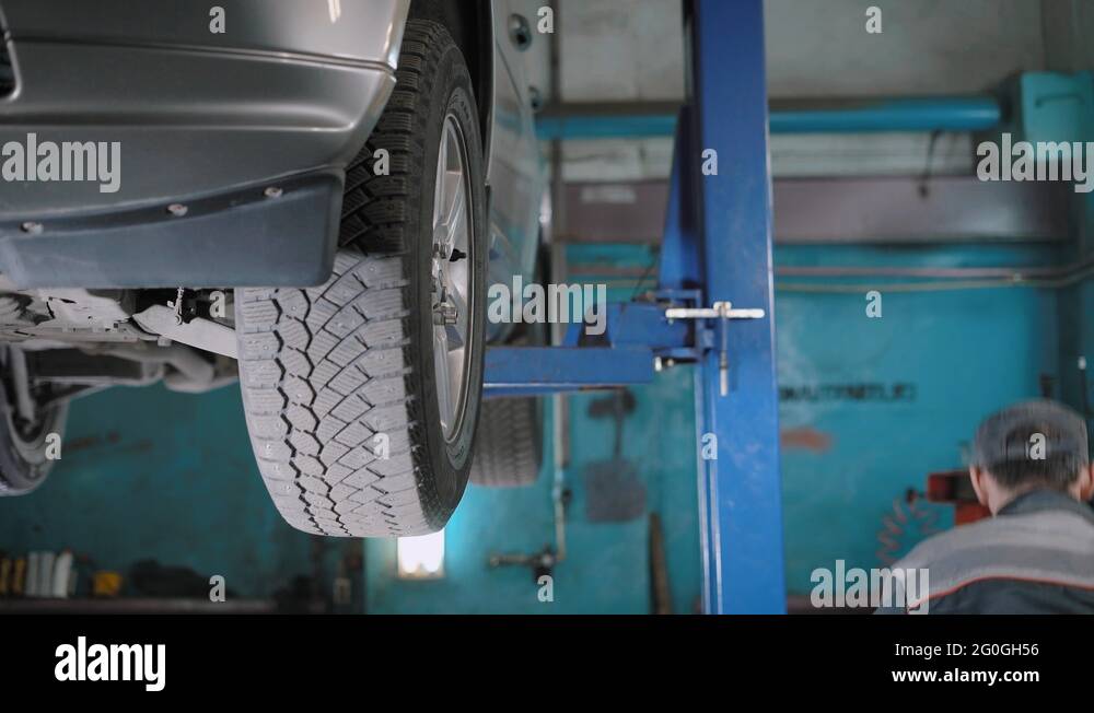 Replacing wheel Stock Videos & Footage - HD and 4K Video Clips - Alamy