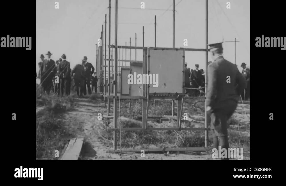 First periscope Stock Videos & Footage - HD and 4K Video Clips - Alamy