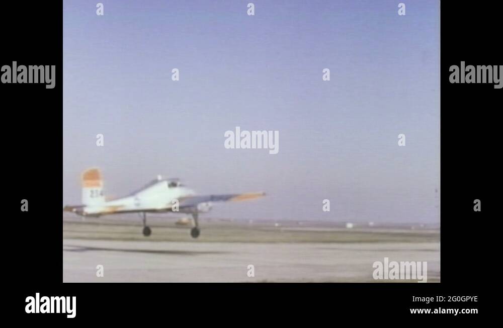 Test plane Stock Videos & Footage - HD and 4K Video Clips - Alamy