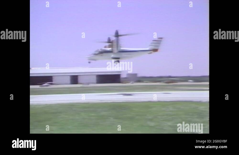 Tilt rotor airplane Stock Videos & Footage - HD and 4K Video Clips - Alamy