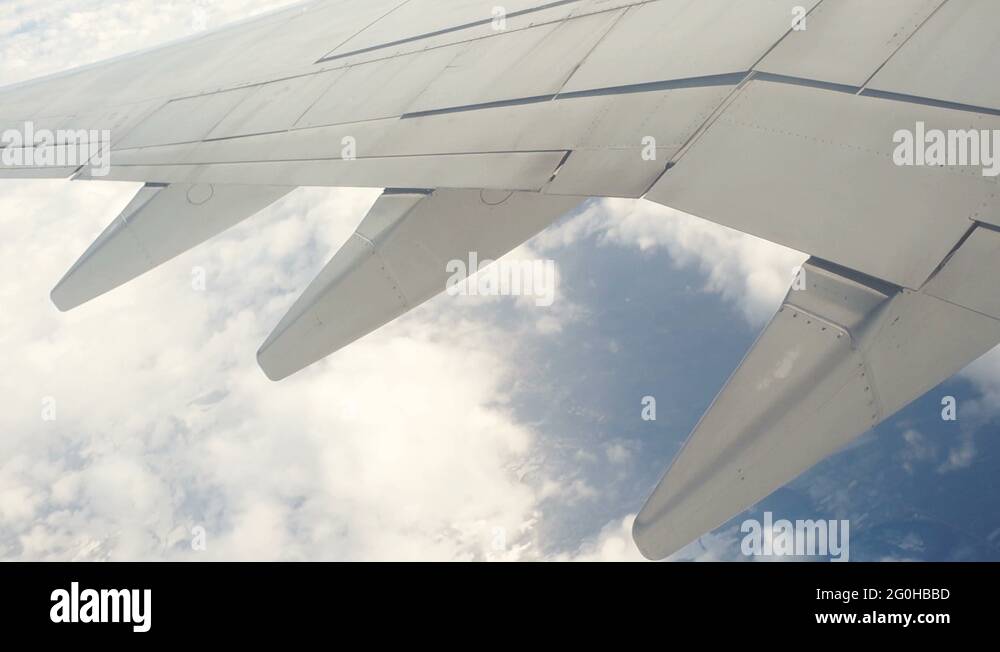 Jet aeroplane wing Stock Videos & Footage - HD and 4K Video Clips - Alamy