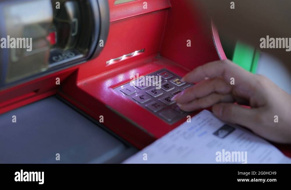 People atm machine Stock Videos & Footage - HD and 4K Video Clips - Alamy