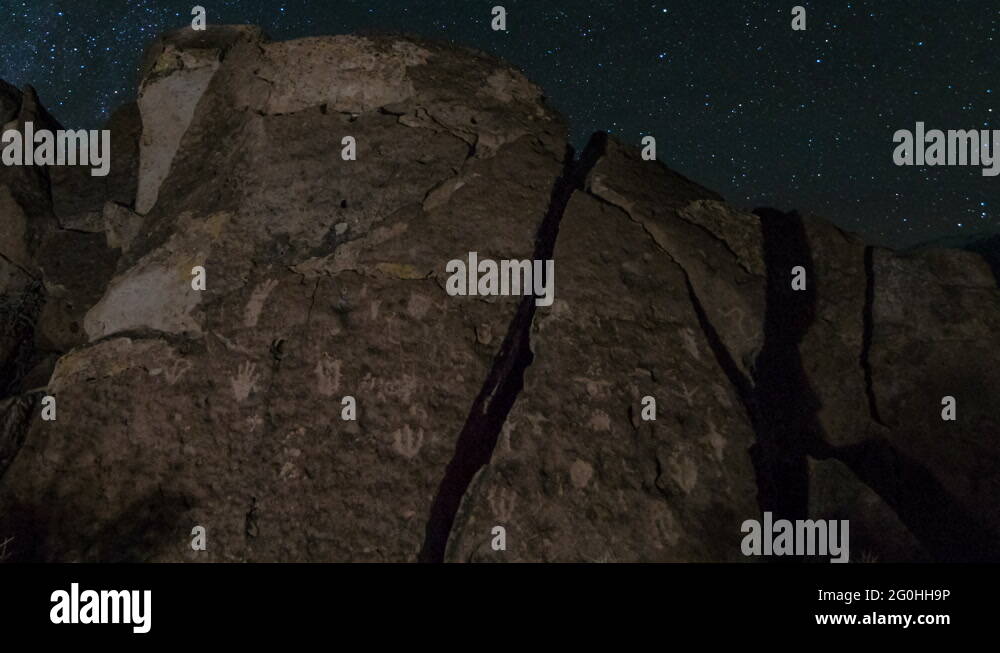 Astro Timelapse of North Star over Native American Petroglyphs -Long ...