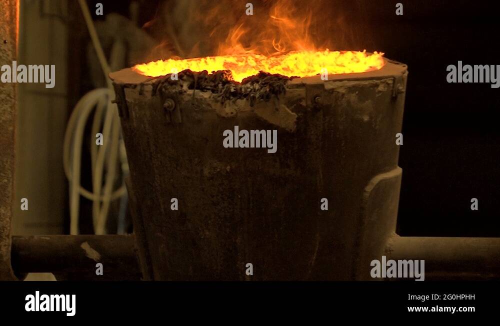 Metallic mold Stock Videos & Footage - HD and 4K Video Clips - Alamy