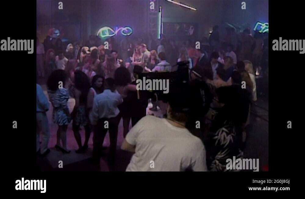 Hollywood film crew Stock Videos & Footage - HD and 4K Video Clips - Alamy