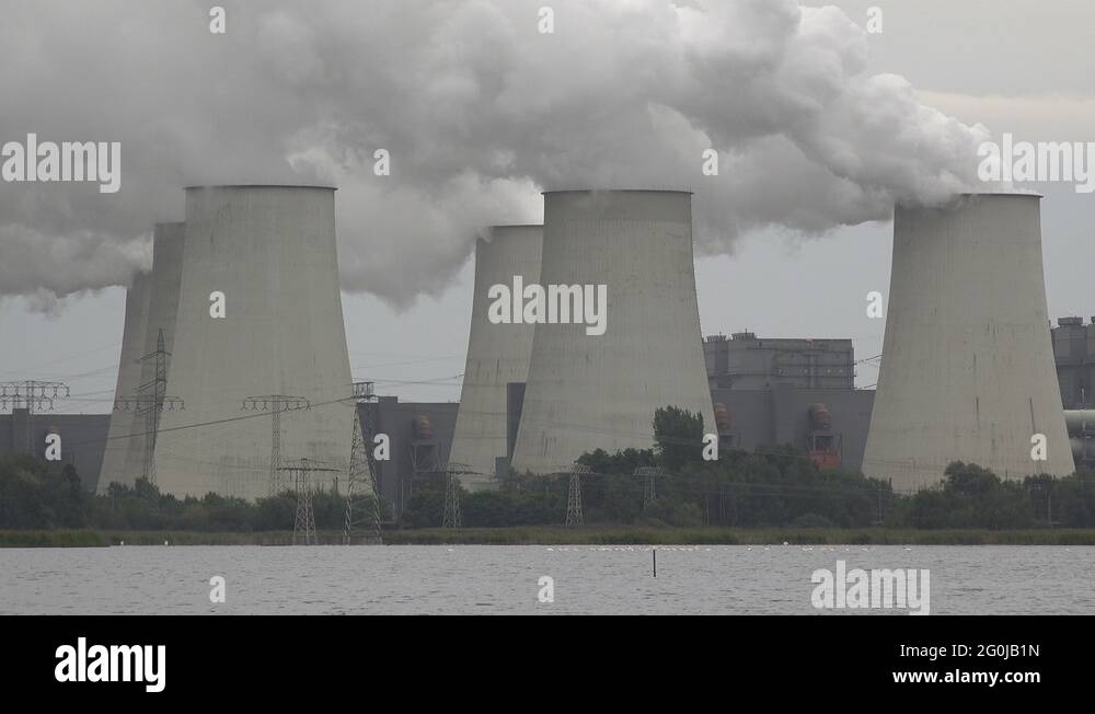 Power station pollution smoke europe Stock Videos & Footage - HD and 4K ...