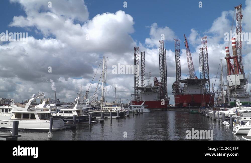 Installation vessels Stock Videos & Footage - HD and 4K Video Clips - Alamy