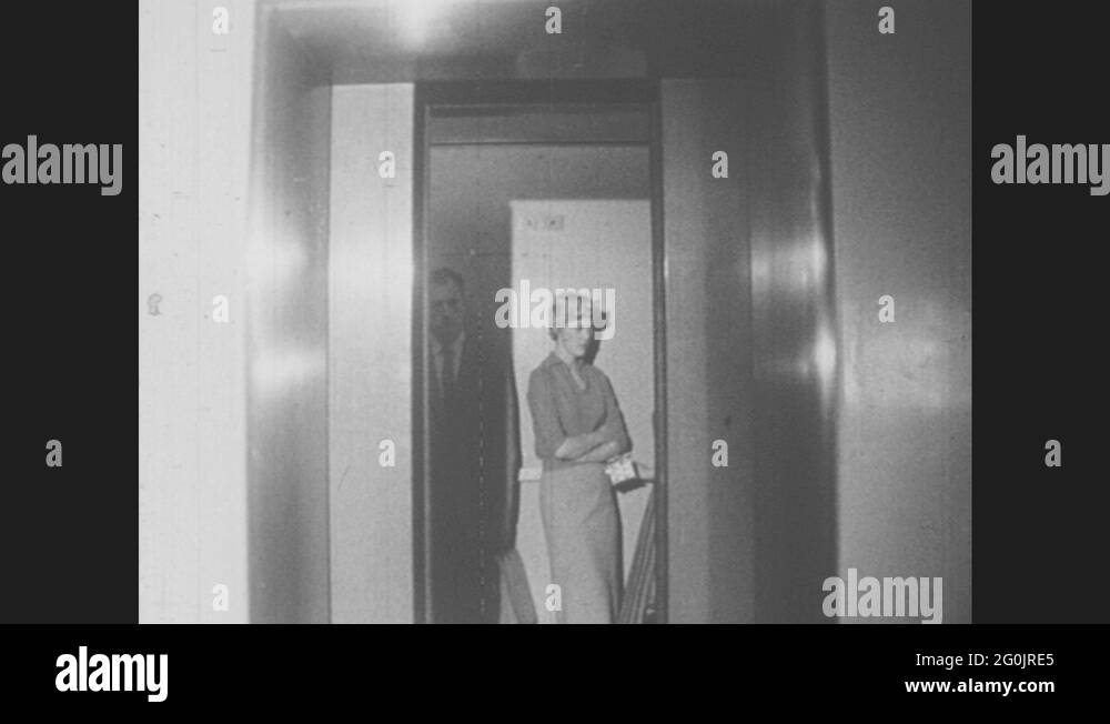 Elevator Doors Youtube at Brock Clemes blog