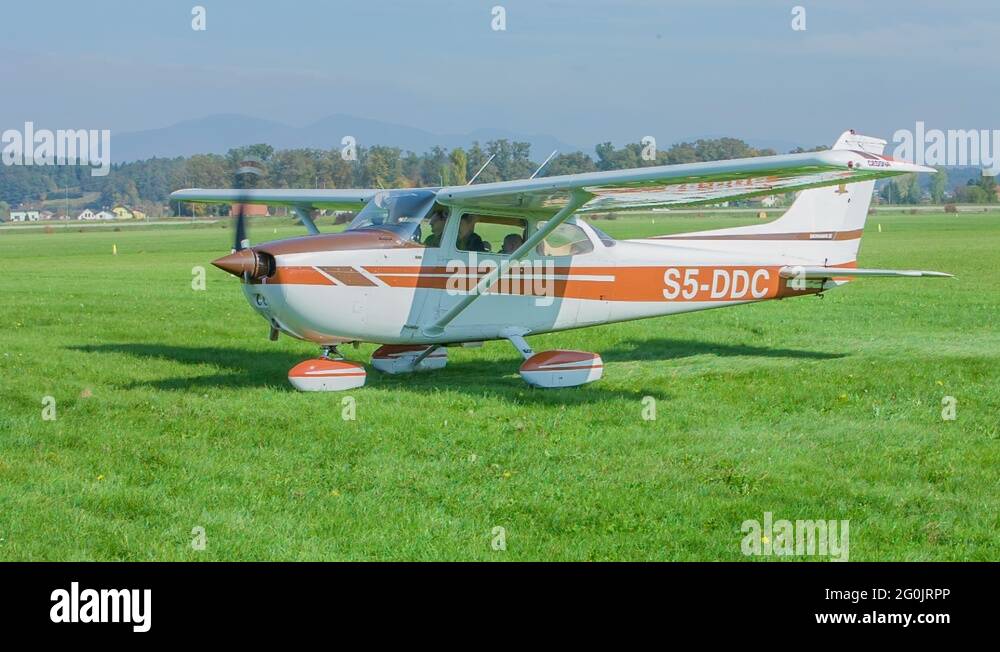 Turning an airplane propeller Stock Videos & Footage - HD and 4K Video ...