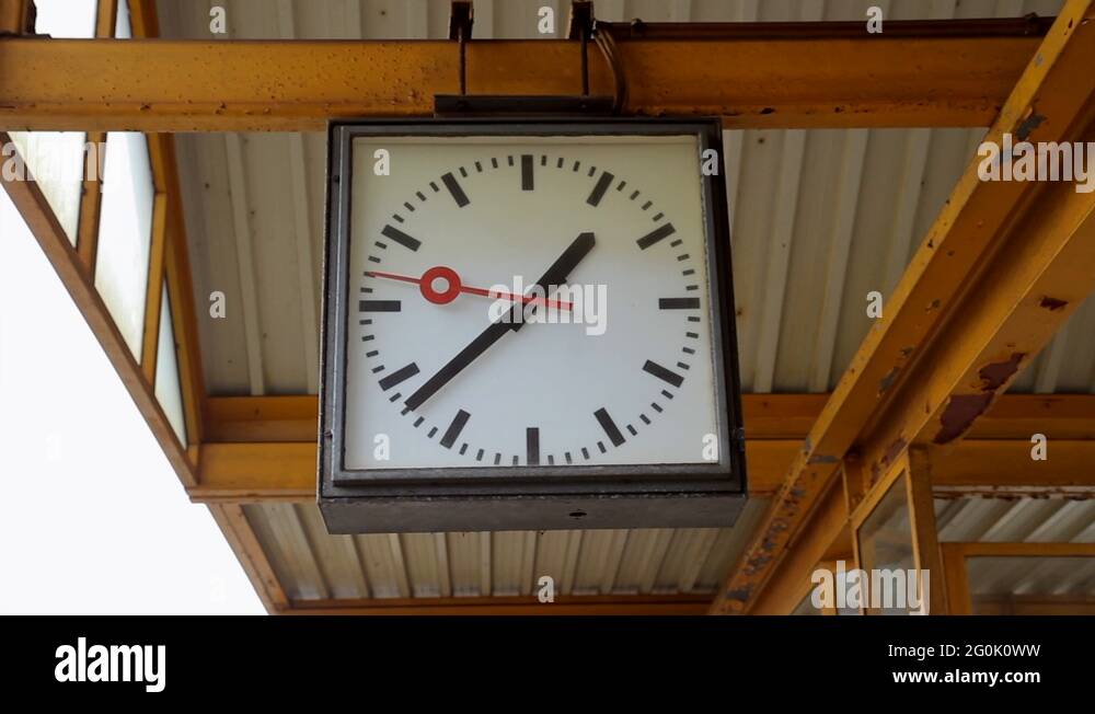 Station clock railway Stock Videos & Footage - HD and 4K Video Clips ...