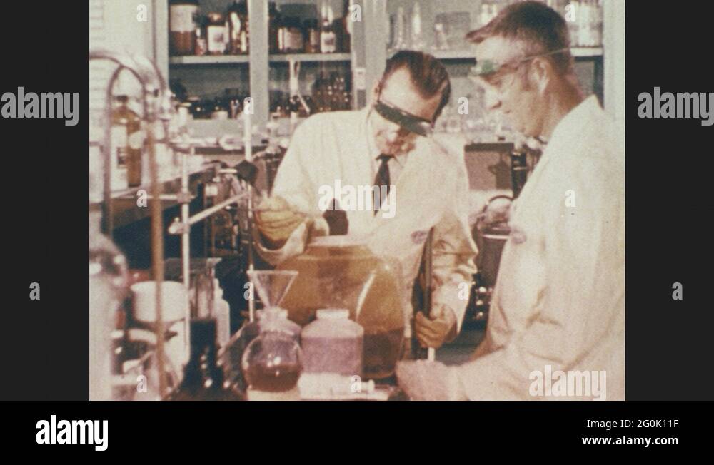 Men in lab coats Stock Videos & Footage - HD and 4K Video Clips - Alamy