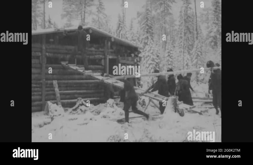 Soldiers construct blockhouse for machine gun defense - 1918-1919 Stock ...
