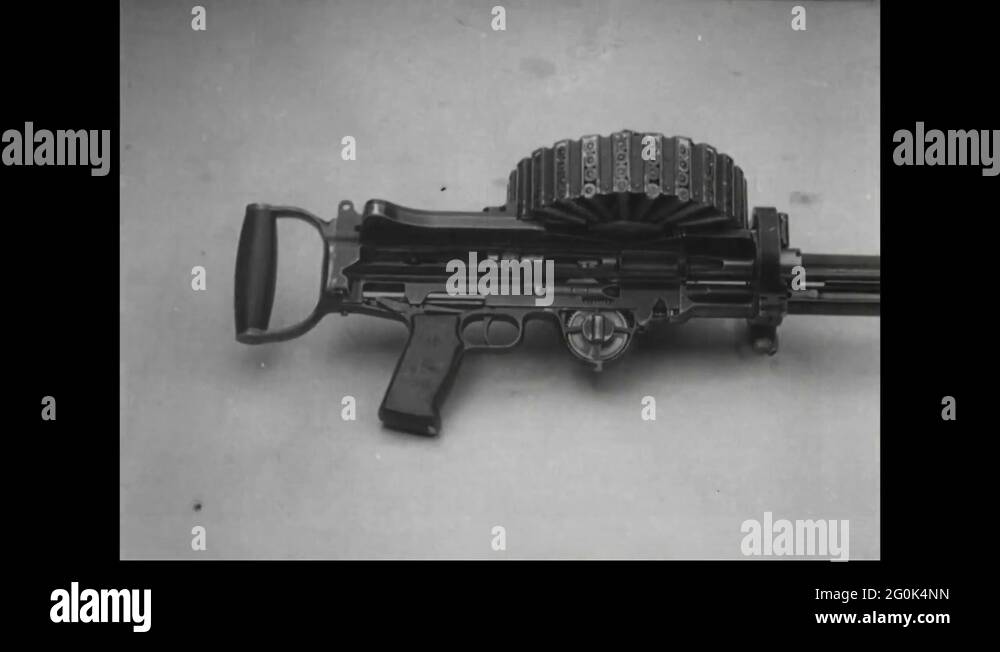 Video demonstrates the parts and assembly of Lewis gun - 1914 Stock ...