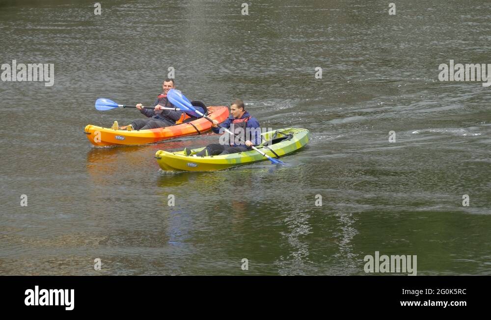 Men paddling Stock Videos & Footage - HD and 4K Video Clips - Alamy
