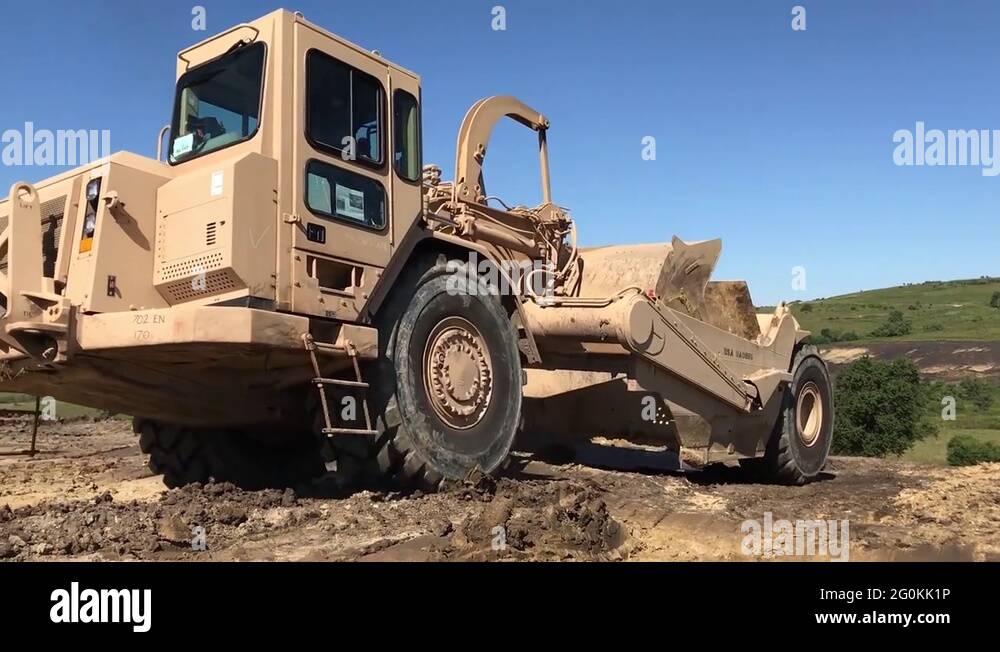 Dozer scraper Stock Videos & Footage - HD and 4K Video Clips - Alamy
