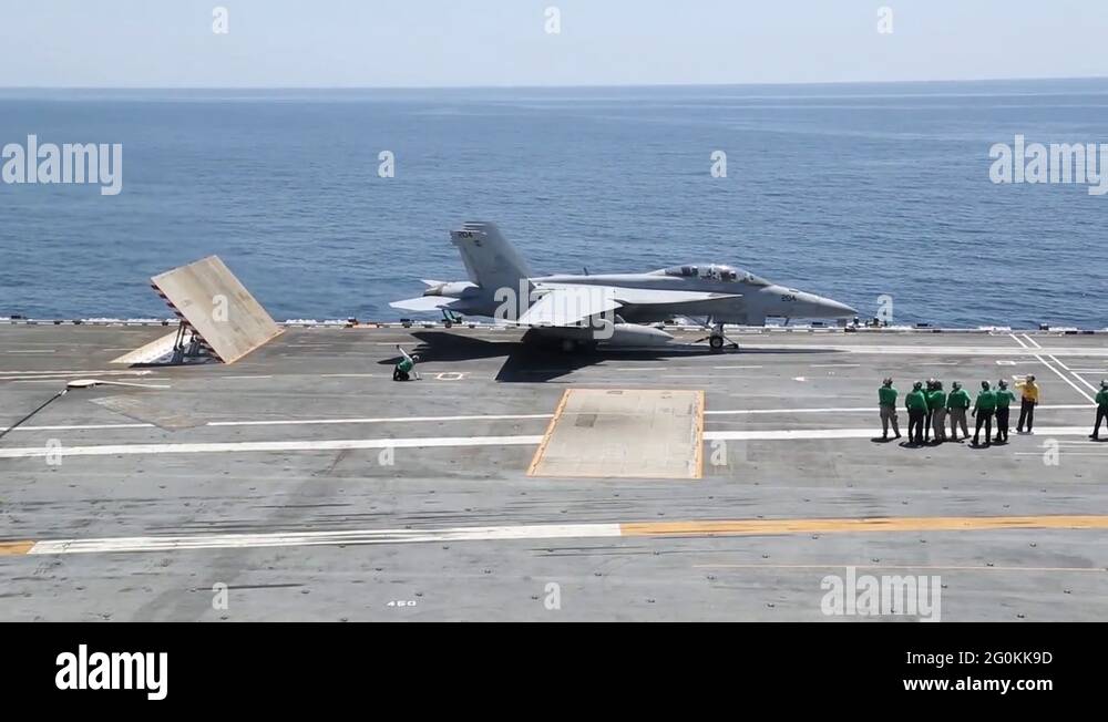 Uss abraham lincoln cvn 72 flight deck Stock Videos & Footage - HD and ...