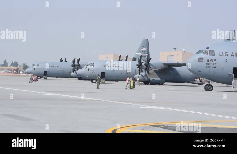 C 130 globemaster Stock Videos & Footage - HD and 4K Video Clips - Alamy