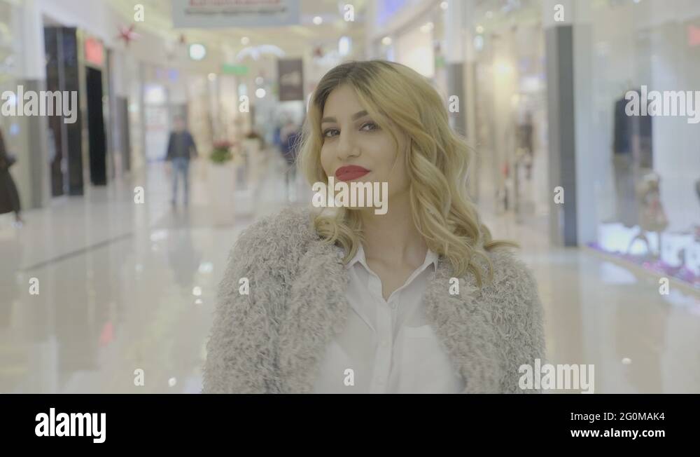 Social media influencer, woman Stock Videos & Footage - HD and 4K Video ...