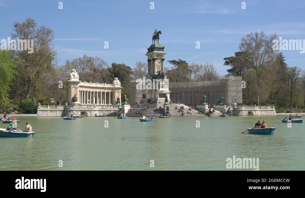 Estanque grande del retiro Stock Videos & Footage - HD and 4K Video ...