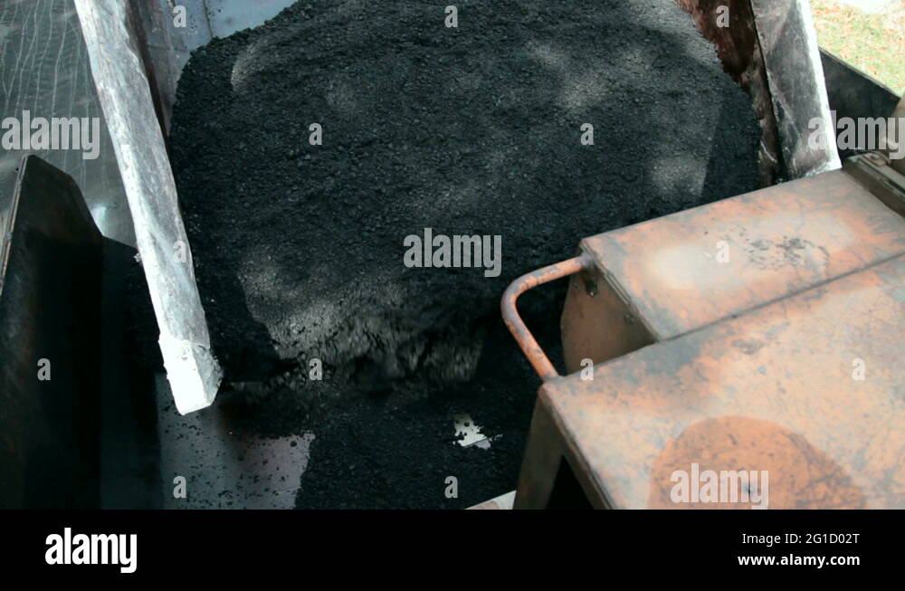 Bitumen pouring Stock Videos & Footage - HD and 4K Video Clips - Alamy