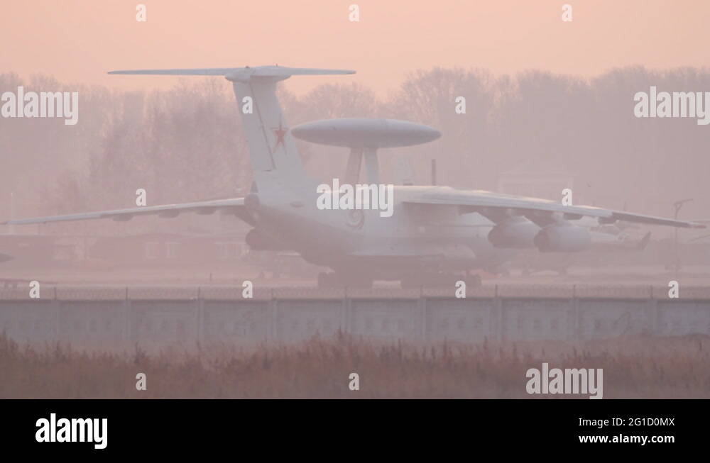 Radar aircraft Stock Videos & Footage - HD and 4K Video Clips - Alamy