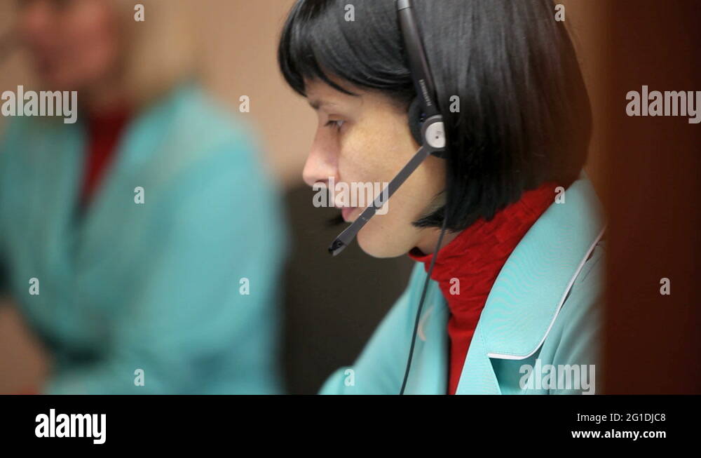 Telephone operator Stock Videos & Footage - HD and 4K Video Clips - Alamy