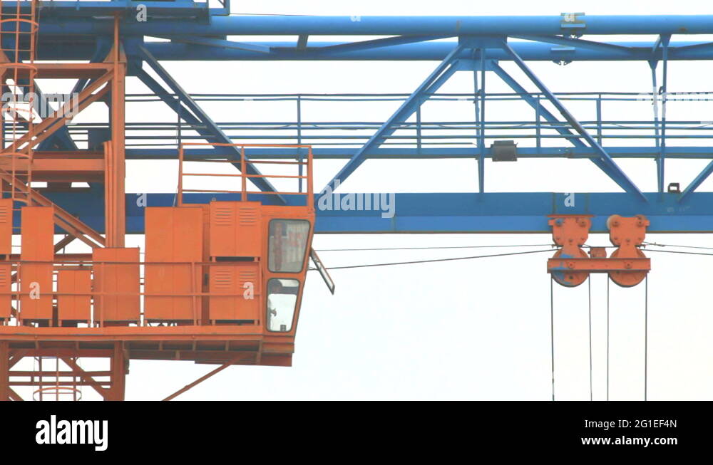 Cable gantry Stock Videos & Footage - HD and 4K Video Clips - Alamy