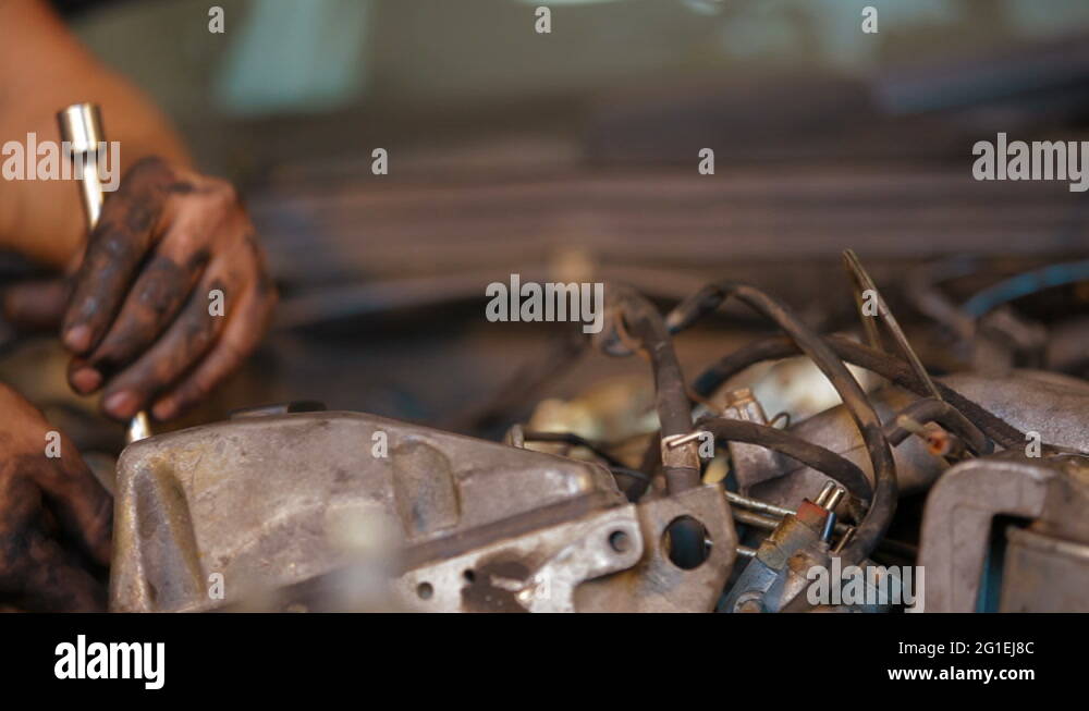 Car engine dismantling Stock Videos & Footage - HD and 4K Video Clips ...