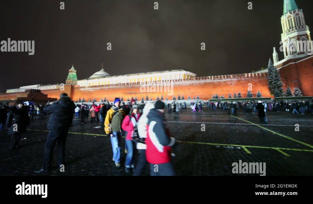 Crowd walk on Red Square and skating rink near GUM in Moscow Stock ...
