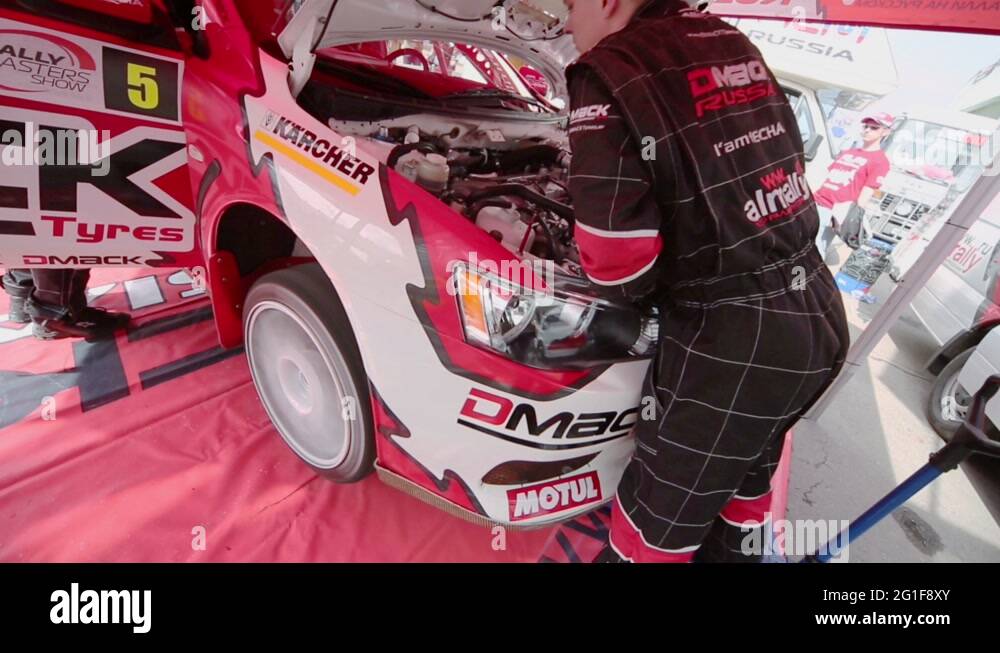 Specialist race car Stock Videos & Footage - HD and 4K Video Clips - Alamy