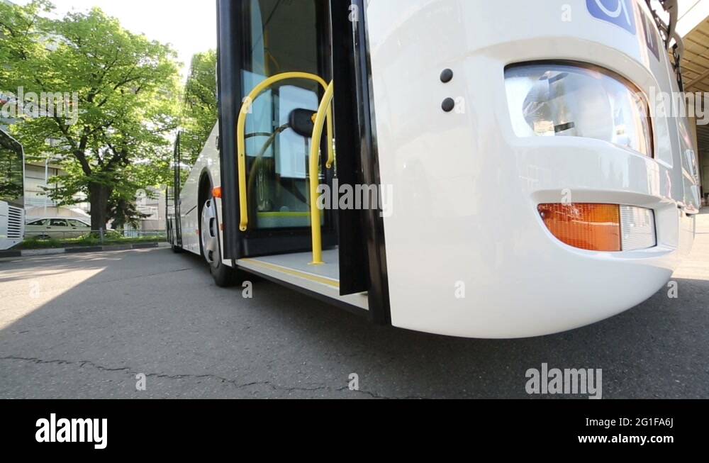 Doors of a bus Stock Videos & Footage - HD and 4K Video Clips - Alamy