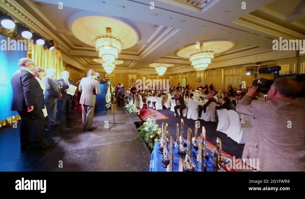 Winners on stage Stock Videos & Footage - HD and 4K Video Clips - Alamy