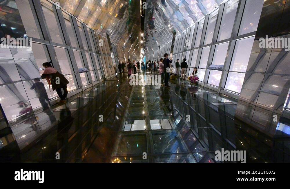 Modern sightseeing Stock Videos & Footage - HD and 4K Video Clips - Alamy