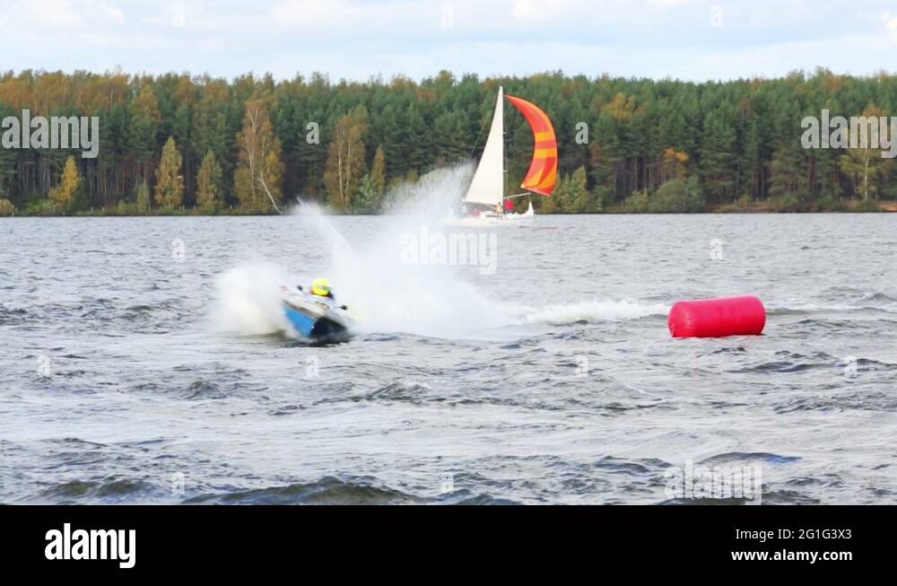 Yacht race turn Stock Videos & Footage - HD and 4K Video Clips - Alamy