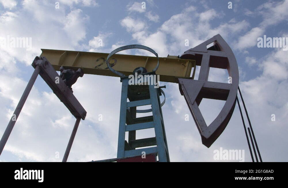 Horsehead oil well pump jack unit Stock Videos & Footage - HD and 4K ...