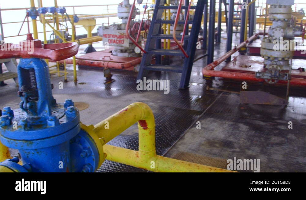 Offshore gas production platform facilities Stock Video Footage - Alamy