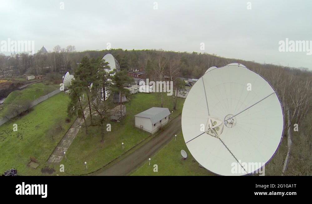 Parabolic antenna large Stock Videos & Footage - HD and 4K Video Clips ...
