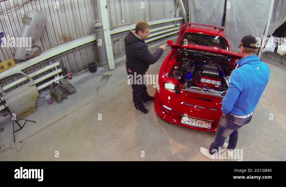 Bonnet box Stock Videos & Footage - HD and 4K Video Clips - Alamy